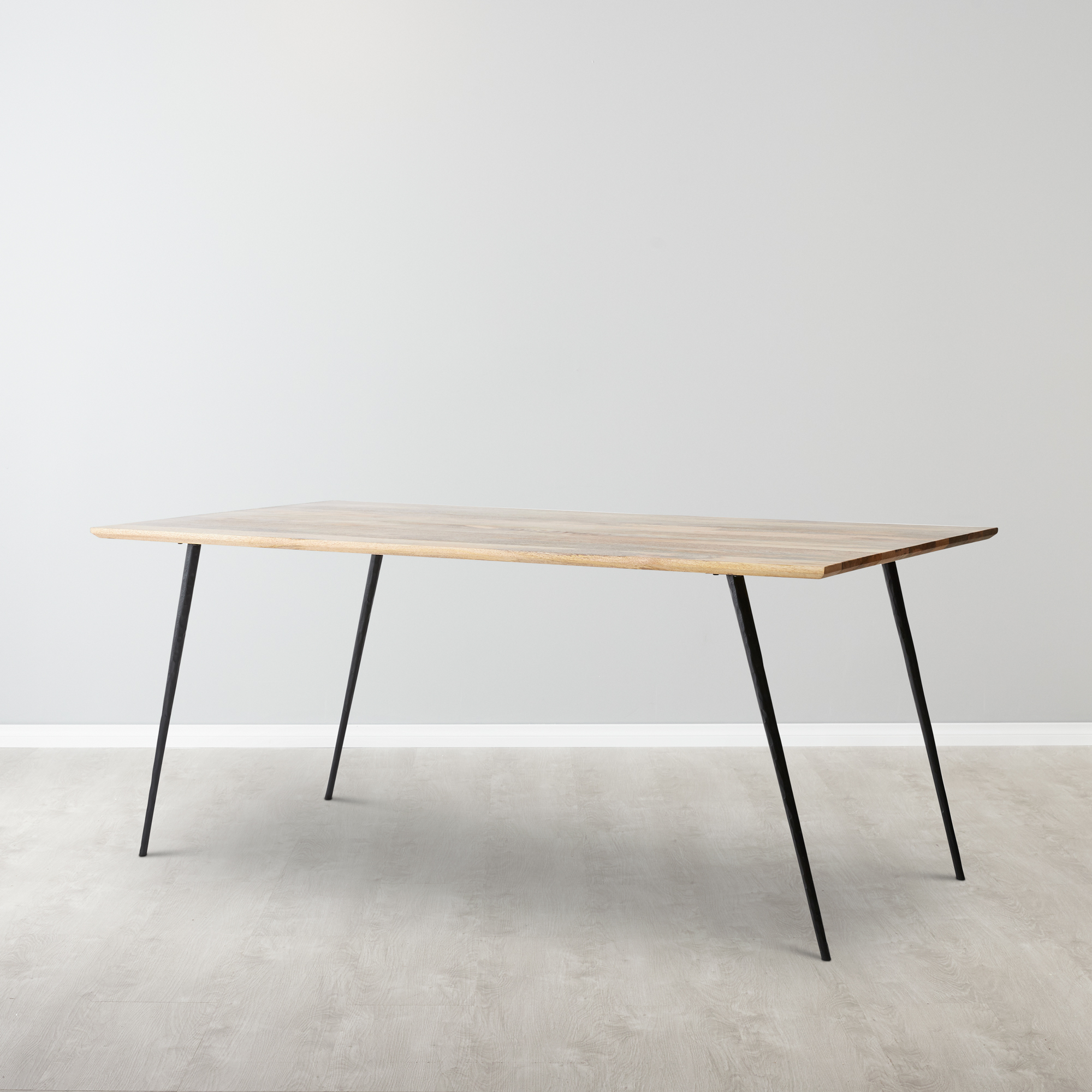 Bailey dining table | Koala Living
