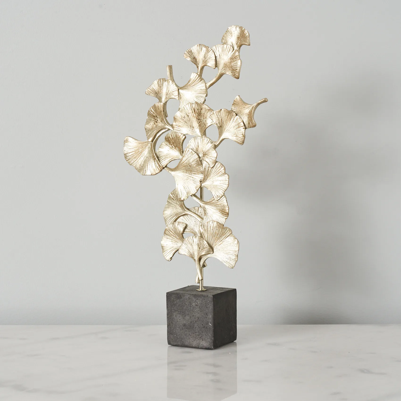 Angel Ginkgo Tree Stand