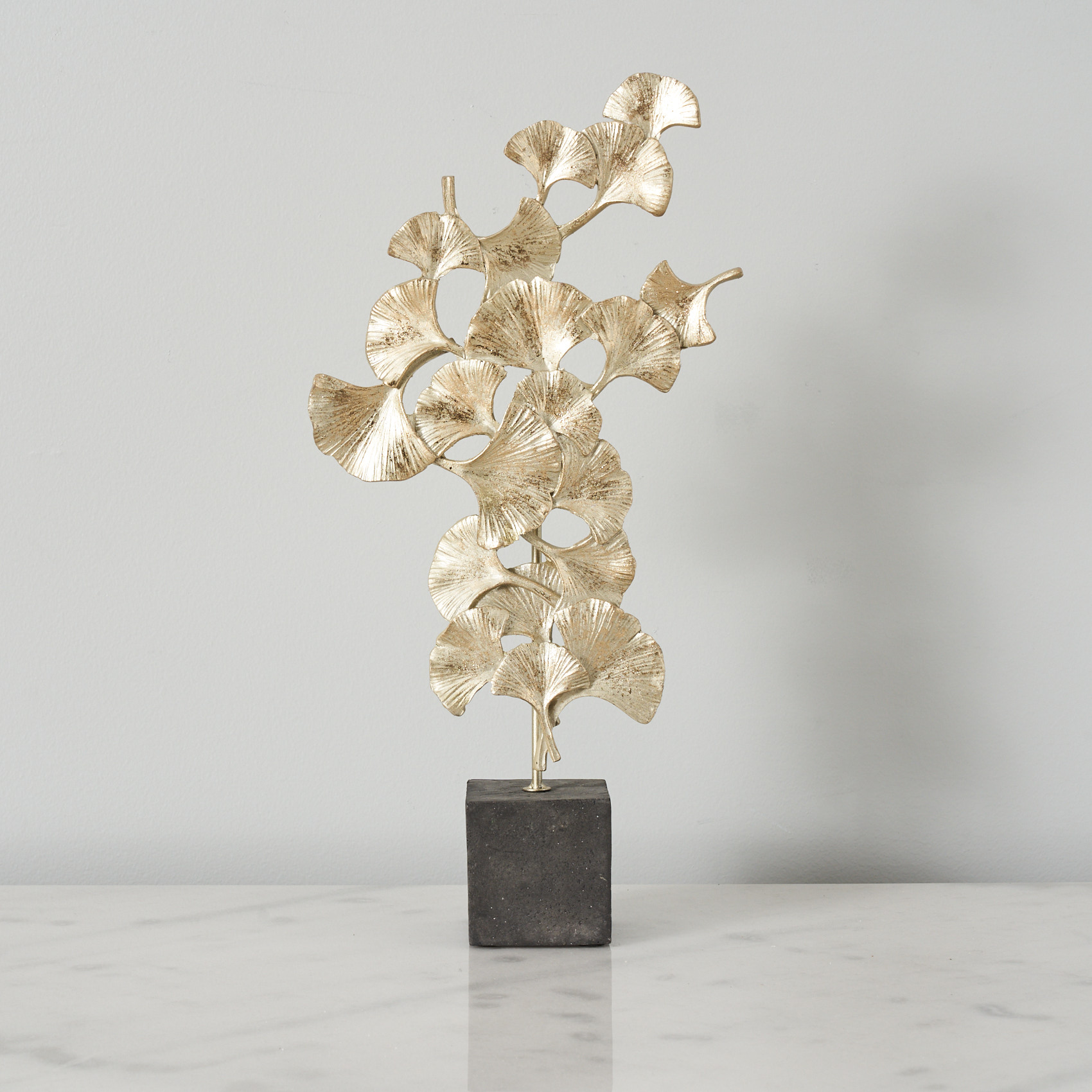 Angel Ginkgo Tree Stand