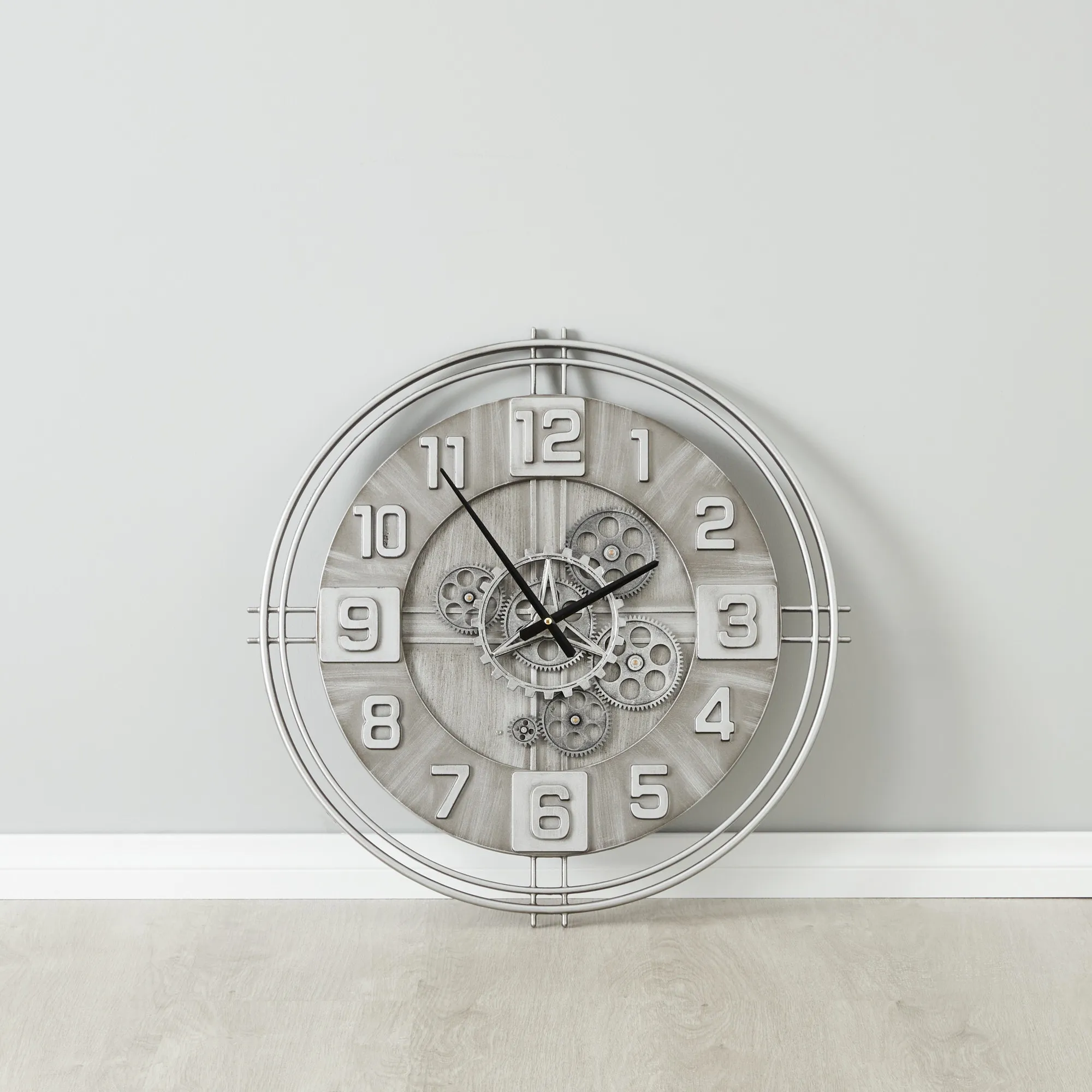 Nick Antique Silver Round Wall Clock