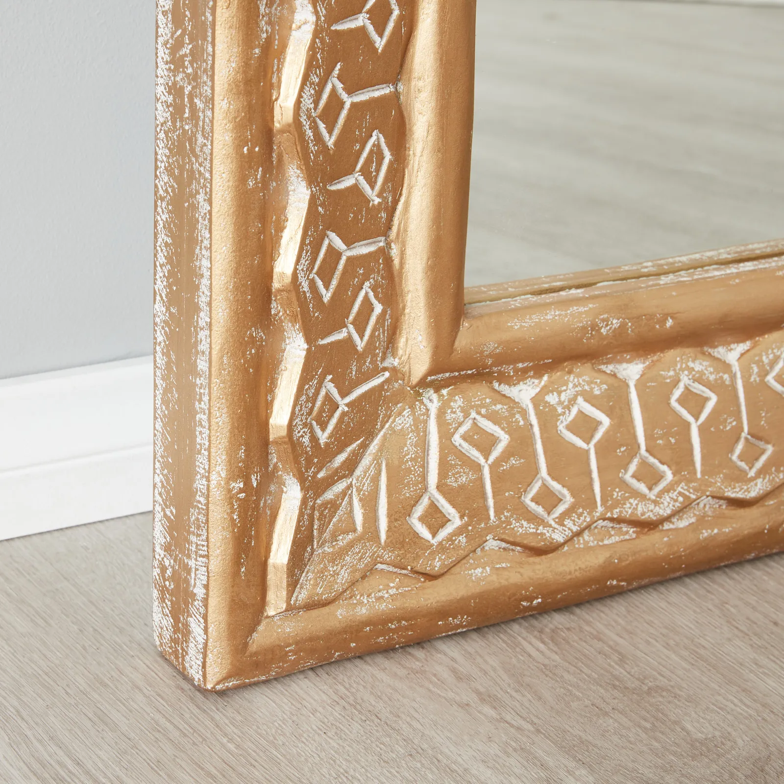 Aphrodite White and Gold Carved Wooden Arch Mirror