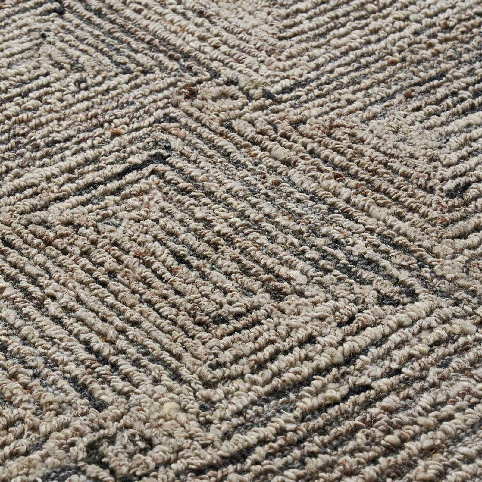 Messina Warm Sand Floor Rug - Large 250cm x 350cm