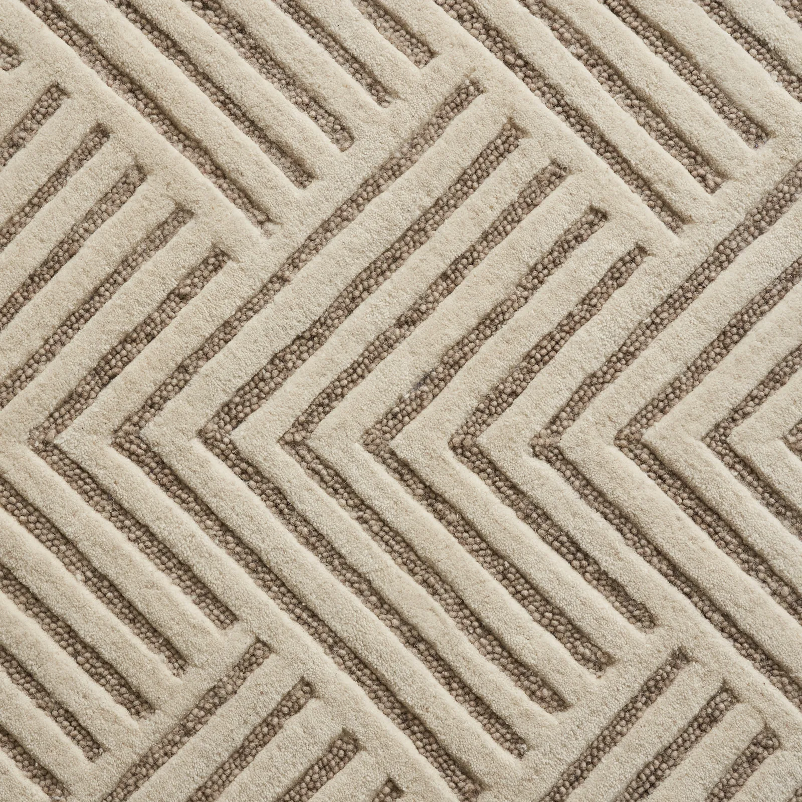 Alistair Ivory Beige Floor Rug - Large 250cm x 350cm
