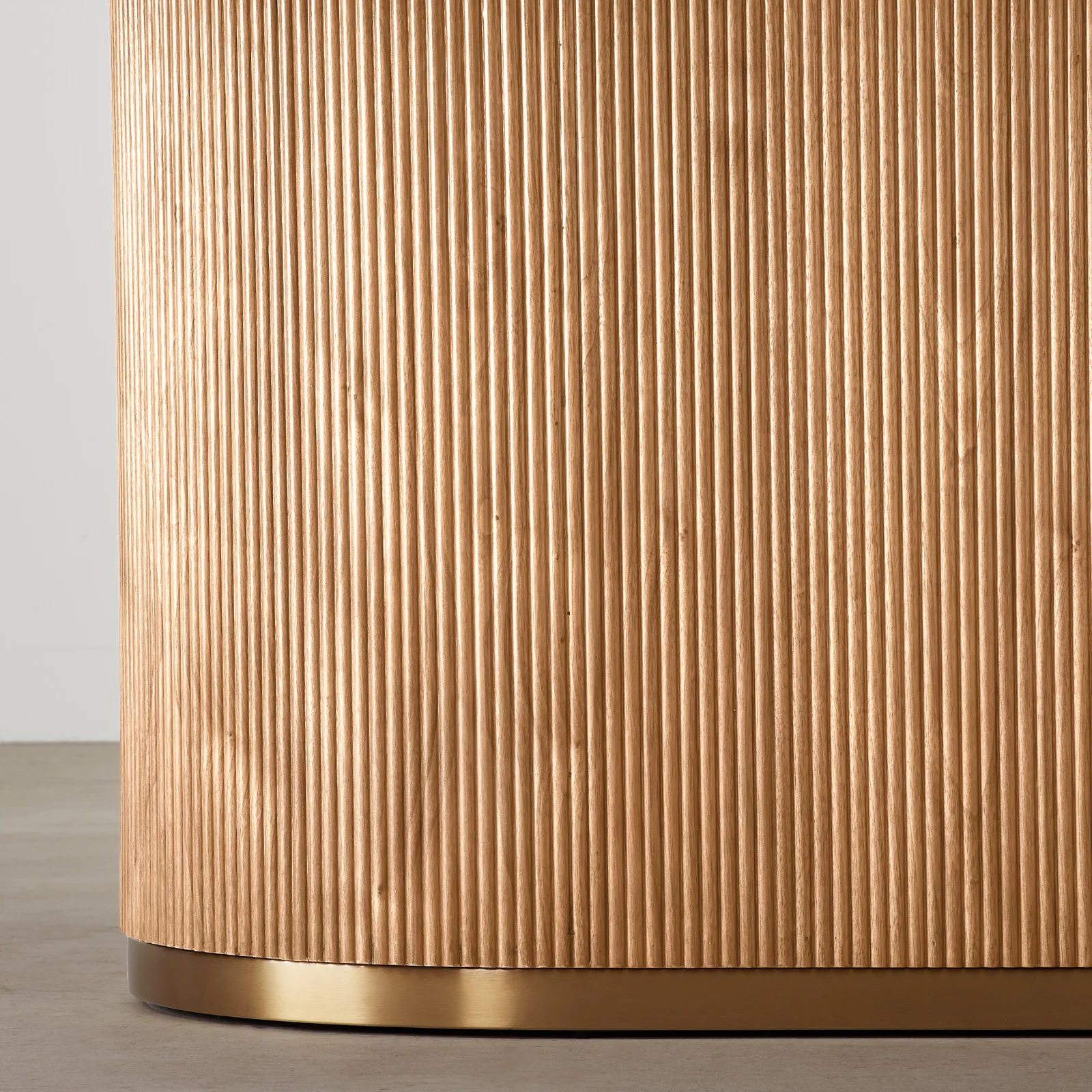 San Pierre Light Brown Ash Veneer Dining Table - Single Leg ...